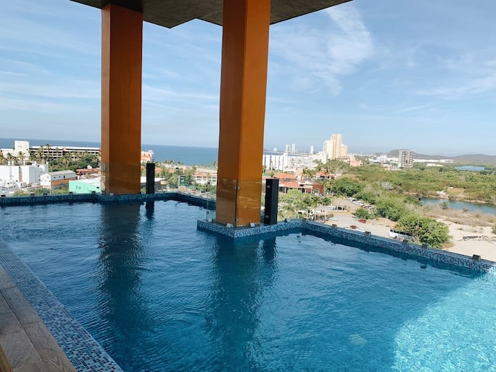 Familiar, Piscina, Cerca Playa, Jacuzzi En 9 Piso - Mazatlán