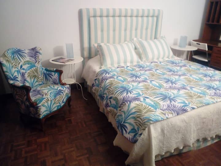 La Giungla Boutique Surf Camp, Blue Room - Cascais