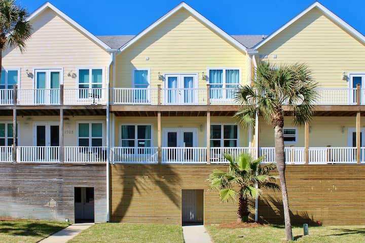 Gulfview Townhouse: Beautiful Breeze - Pensacola Beach, FL