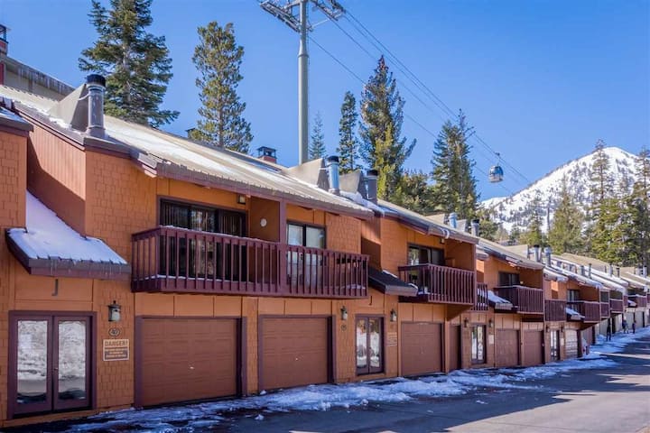 4 Min Walk To Canyon Lodge! - Mammoth Lakes, CA