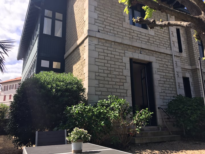 Appart De Charme Rdc-jardin Privé- Plein Centre - Biarritz