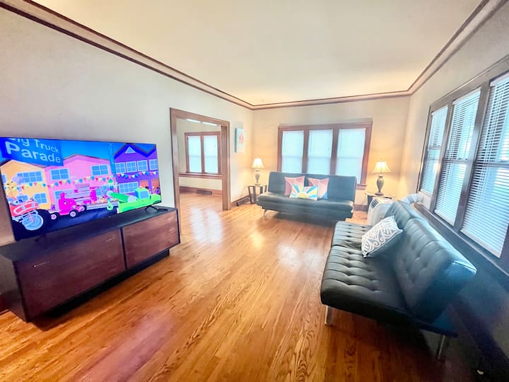 Coziness In The Heart Of Grand Rapids Mid-term 28+ - Wyoming, MI
