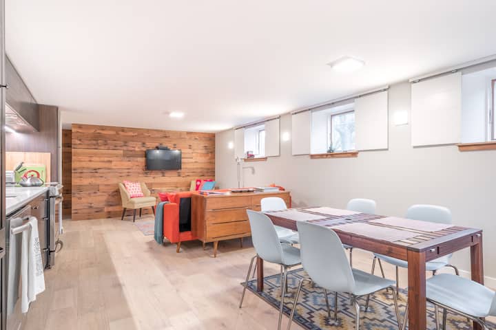 Clean, Comfy, Modern Private Apartment - Portland, OR