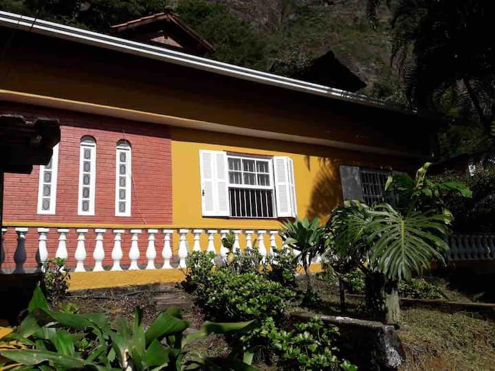 Casa Agradável Com  Lareira Interna - Petrópolis