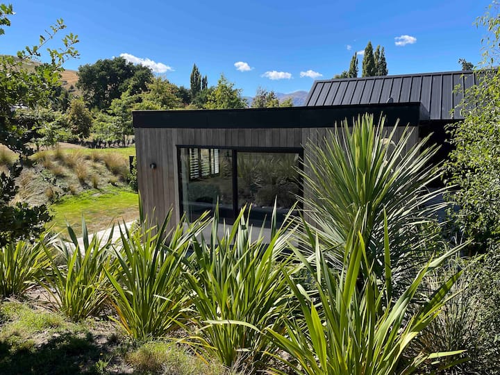 Threepwood Pod - Comfort In A Rural Setting. - Arrowtown