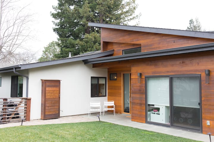 West Menlo Family Home - Woodside, CA