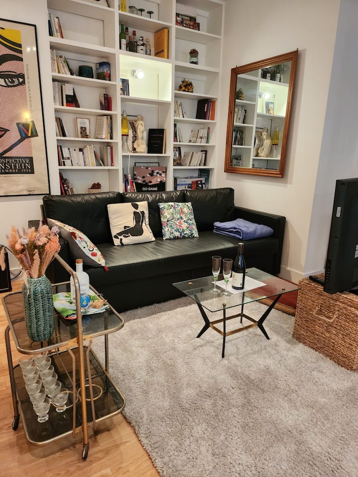 Très Charmant Appartement En Plein Centre De Paris - Pariisi