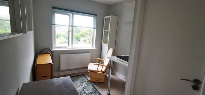 Little Flat In Beautiful Area - 