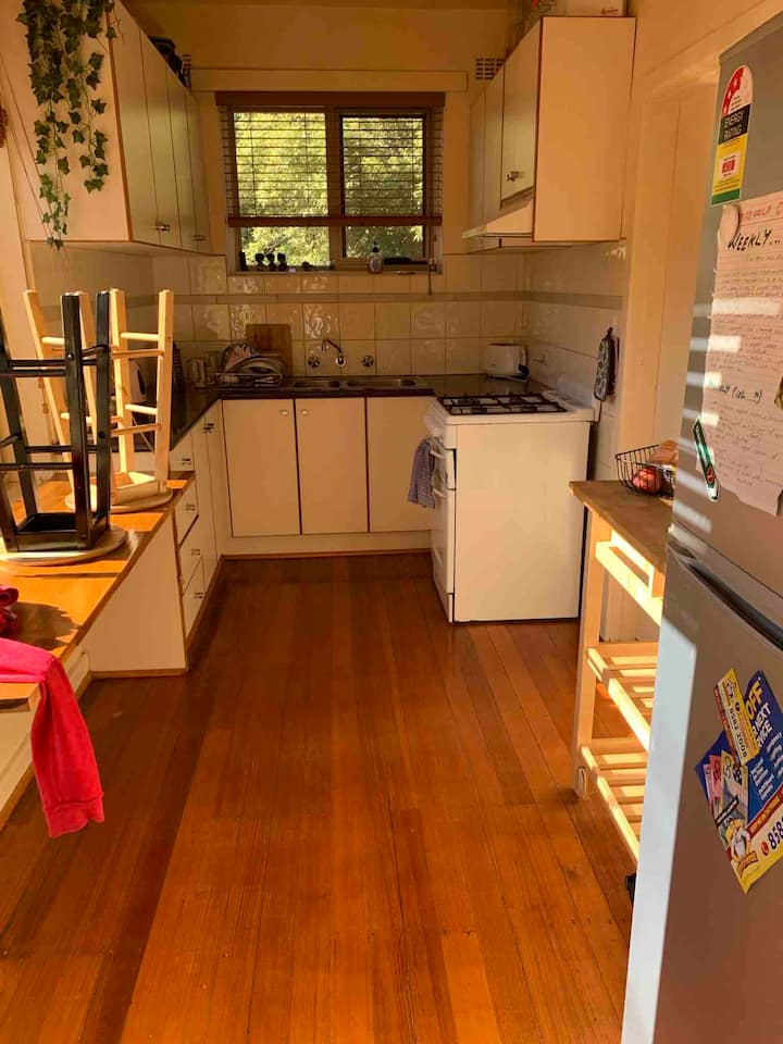 St Kilda Cool - Private Rm But Doggo Is Shared - St. Kilda