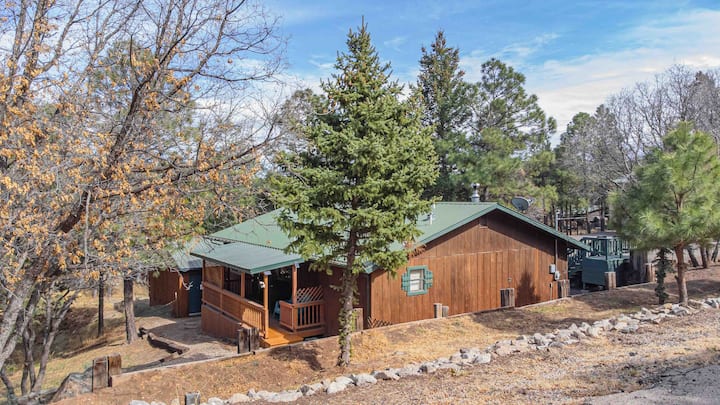 Cozy 3-bear Cabin With Indoor Fireplace - Ruidoso, NM