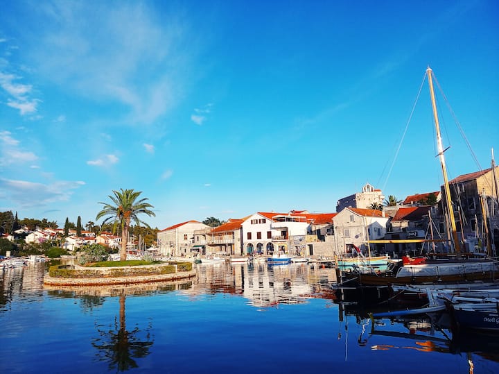 Beaches Nearby- 2 Bedrooms, Bathr, Kitchenette - Jelsa