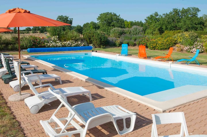 Gîte Topaze "Un Cadre De Rêve Et Vacances Relax" - Monflanquin