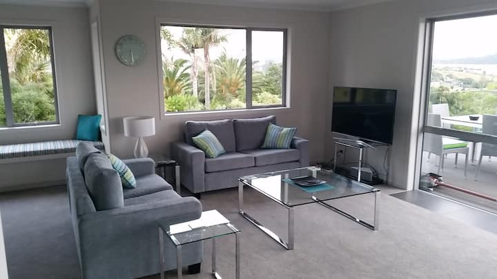 Stunning Water Views - Relax In Style - Kerikeri