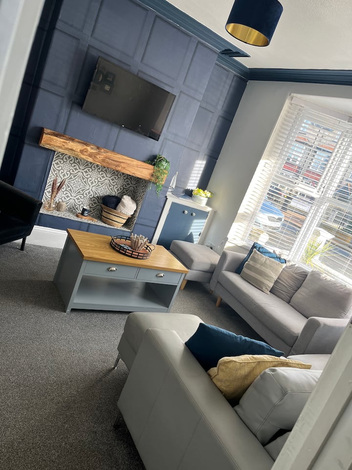 8 Bedroom Seaside House In Bridlington - Bridlington