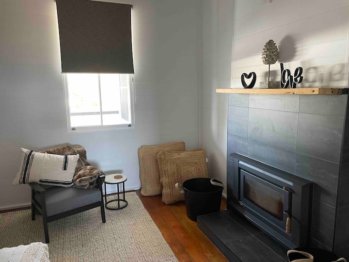 Luxury 2 Bedroom Workers Cottage With Outdoor Bath - Aratula