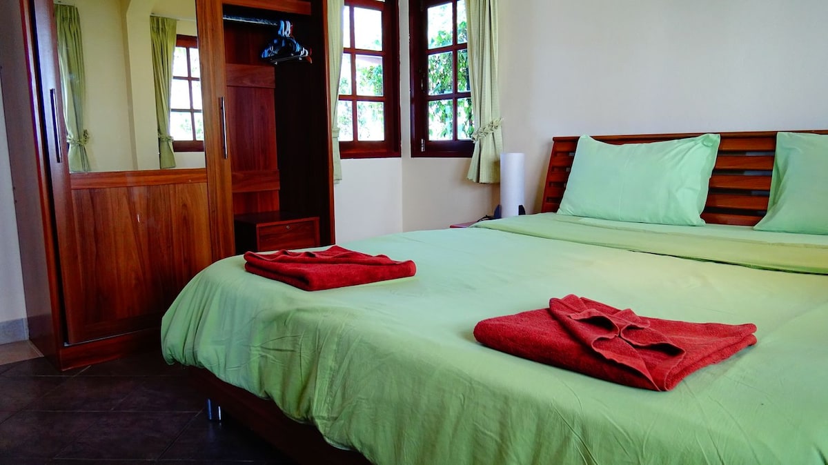 Apartment with sea view, 800 meters to the beach - Serviced apartments ...