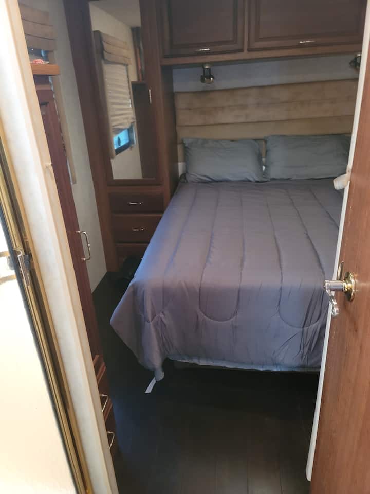 Winnebago Rv Two Beds - Deltona, FL