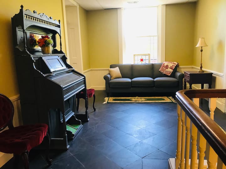 Sunnyview 1894, Owen Suite/main Level - South Boston, VA