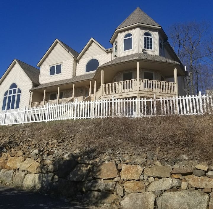 Luxury Romantic Villa, Butler Service Scenic Views - Montrose, NY