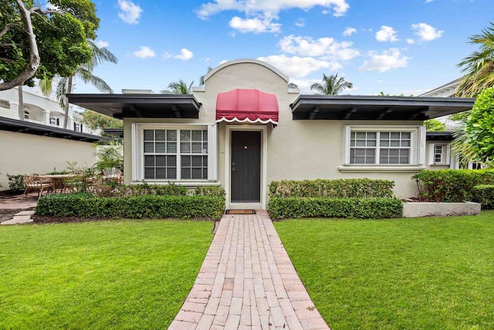 Delray Beach Casita Steps From The Sand - Delray Beach, FL