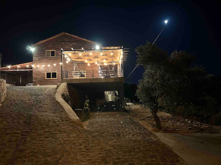 Beit Jabbour Wood Villa - Lebanon