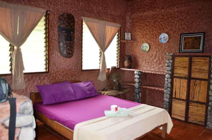 Unique Room W/ Rainforest View In Sabang, Palawan - Puerto Princesa