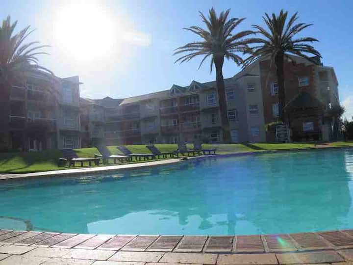 Seanest On The Beach With Power Backup And Garage - Port Elizabeth