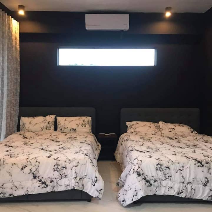 Bethany Hill Black Room - Naval