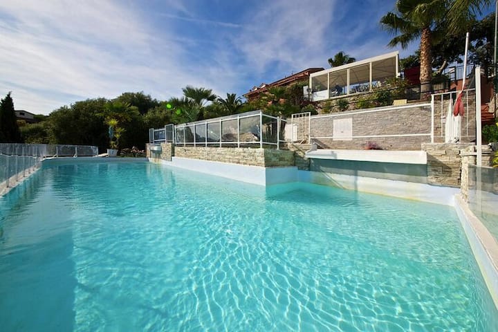 Appartement Dans La Résidence Villa Giada à Imperia - San Lorenzo al Mare