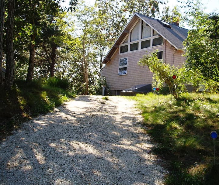 Compass Hill Cottage - Wellfleet, MA