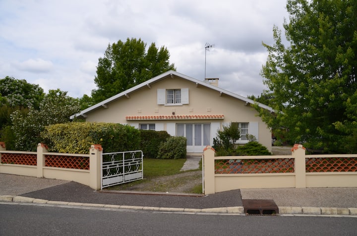 Maison Au Sein Du Vignoble De Margaux - Margaux