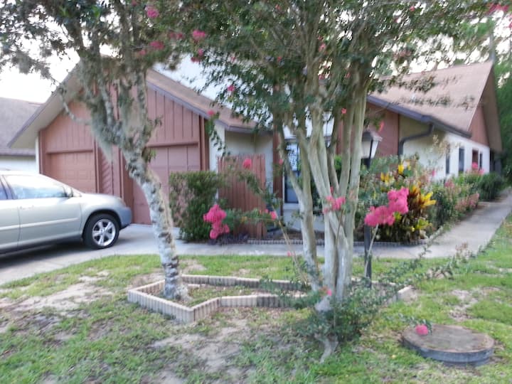 Sunny & Warm Daytona Get-a-way - Port Orange, FL