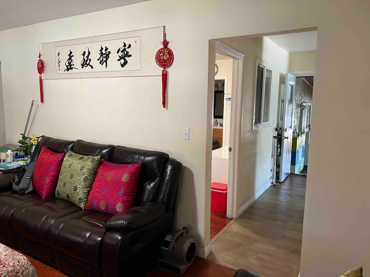 精致独立卫浴套房Private Bedroom With Bathroom In Alhambra - Alhambra, CA