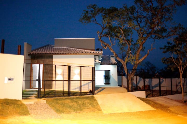 Casa Do Léo. Tarumã Hípica Park, Bonito-ms. - Bonito