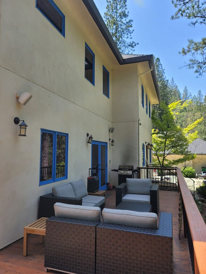 Contemporary French Style 3 Bedroom Villa - Grass Valley, CA