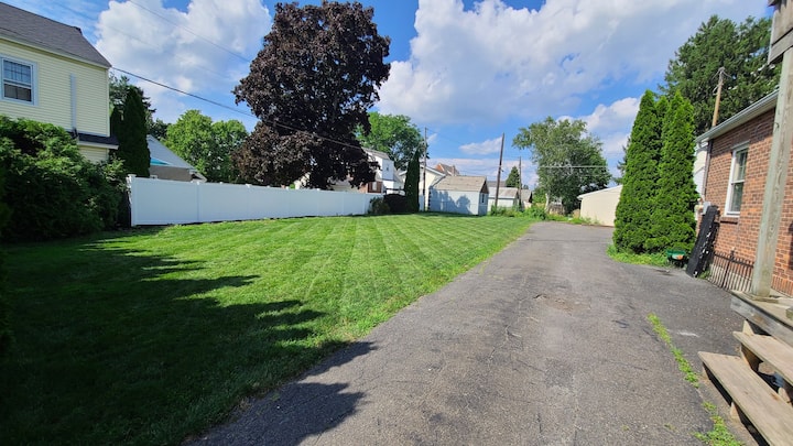 Spacious Upscale Luxury Apartment With Huge Yard - Albany, NY