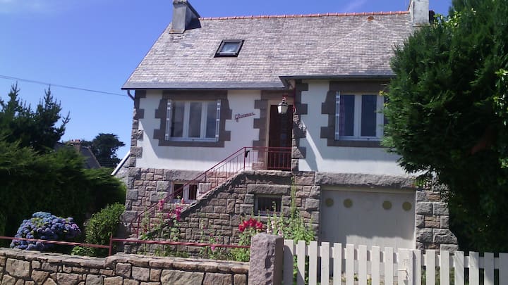 Maison Entière à 500m De La Plage, Avec Jardin. - Perros-Guirec