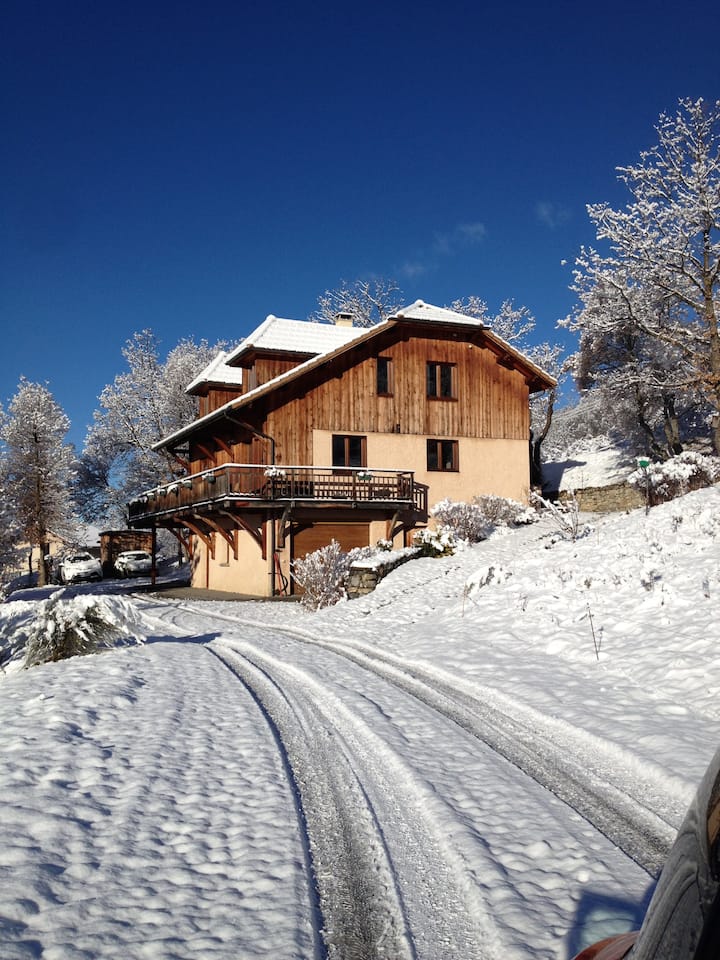 Grand Chalet Entre Lac Et Montagne - Chorges