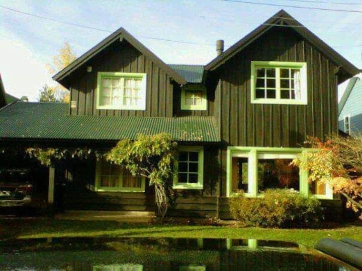 Casa En Pleno Centro De San Martín De Los Andes - San Martin de los Andes