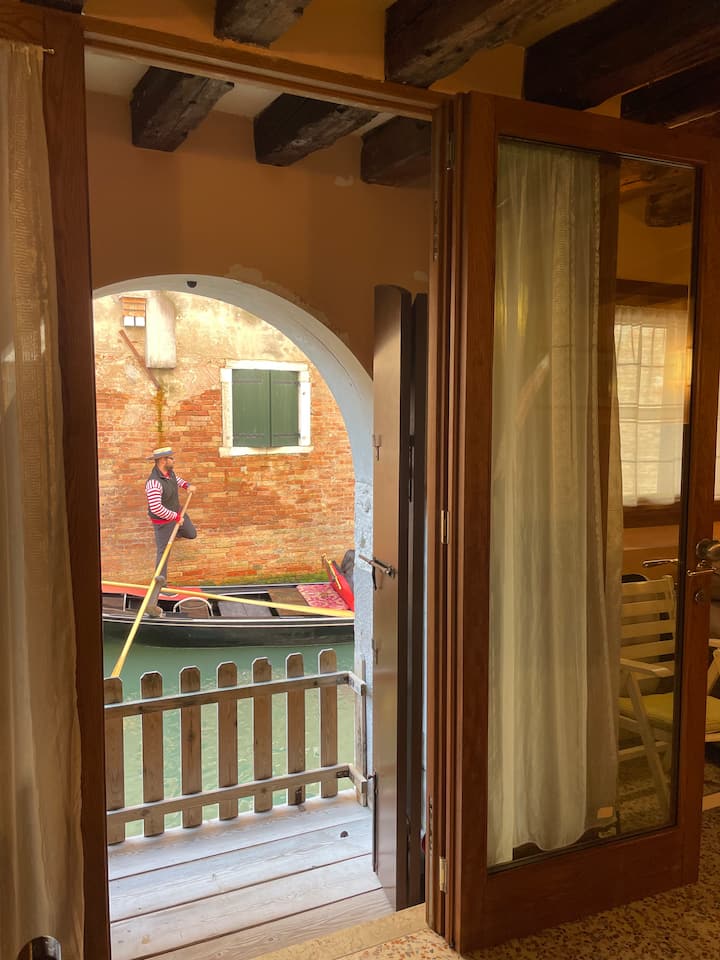 Lovely Flat With Canal View Near Rialto Bridge - Venice