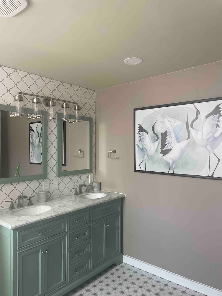 #22 Big, Bold, Beautiful Bathroom - 빌링스
