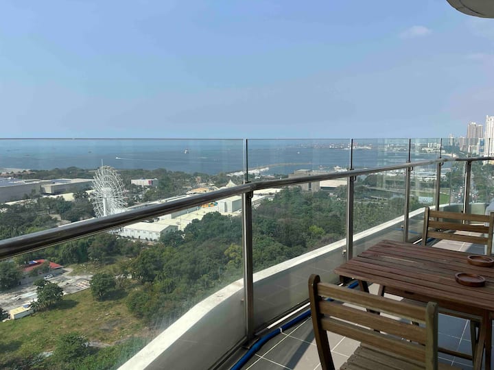 Coast: 3br Overlooking Manila Bay View/near Naia - Manila