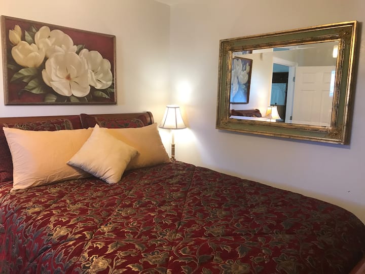 Charming Bungalow House - West Palm Beach, FL