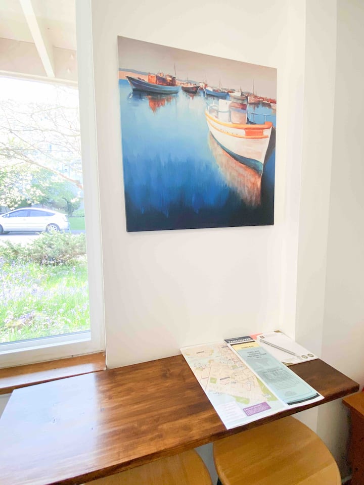 “The Perfect Hotel Room”- Steps To Downtown - Victoria