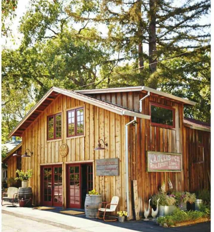 The Farmhouse Barn - Yountville, CA