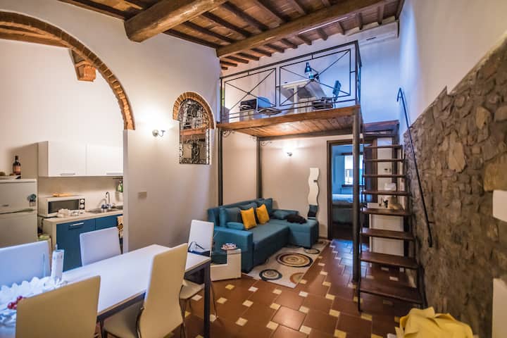 Beautiful Apartment, Cool Area, Rooftop Experience - Prato