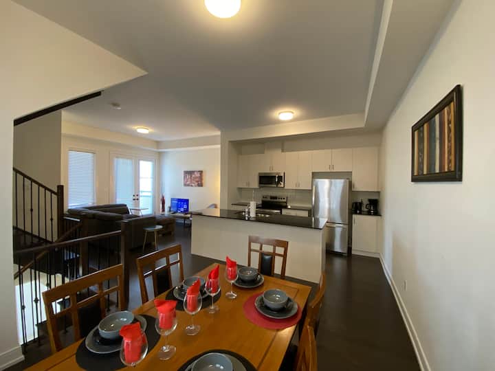 Modern 4 Bedroom Townhouse Milton-07 - Milton