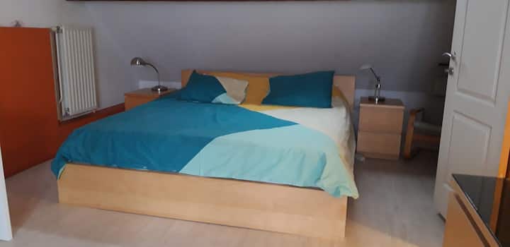 Chambre Spacieuse Et Confortable. Non Fumeurs - Anderlecht