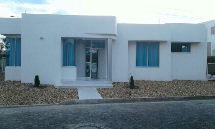 Hermosa  Casa  De Descanso Flandes- Espinal - El Espinal