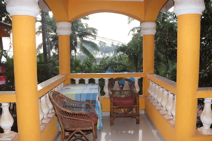 A 3 Beach Facing 1 Bedroom Apartment With Kitchen - マハーラーシュトラ